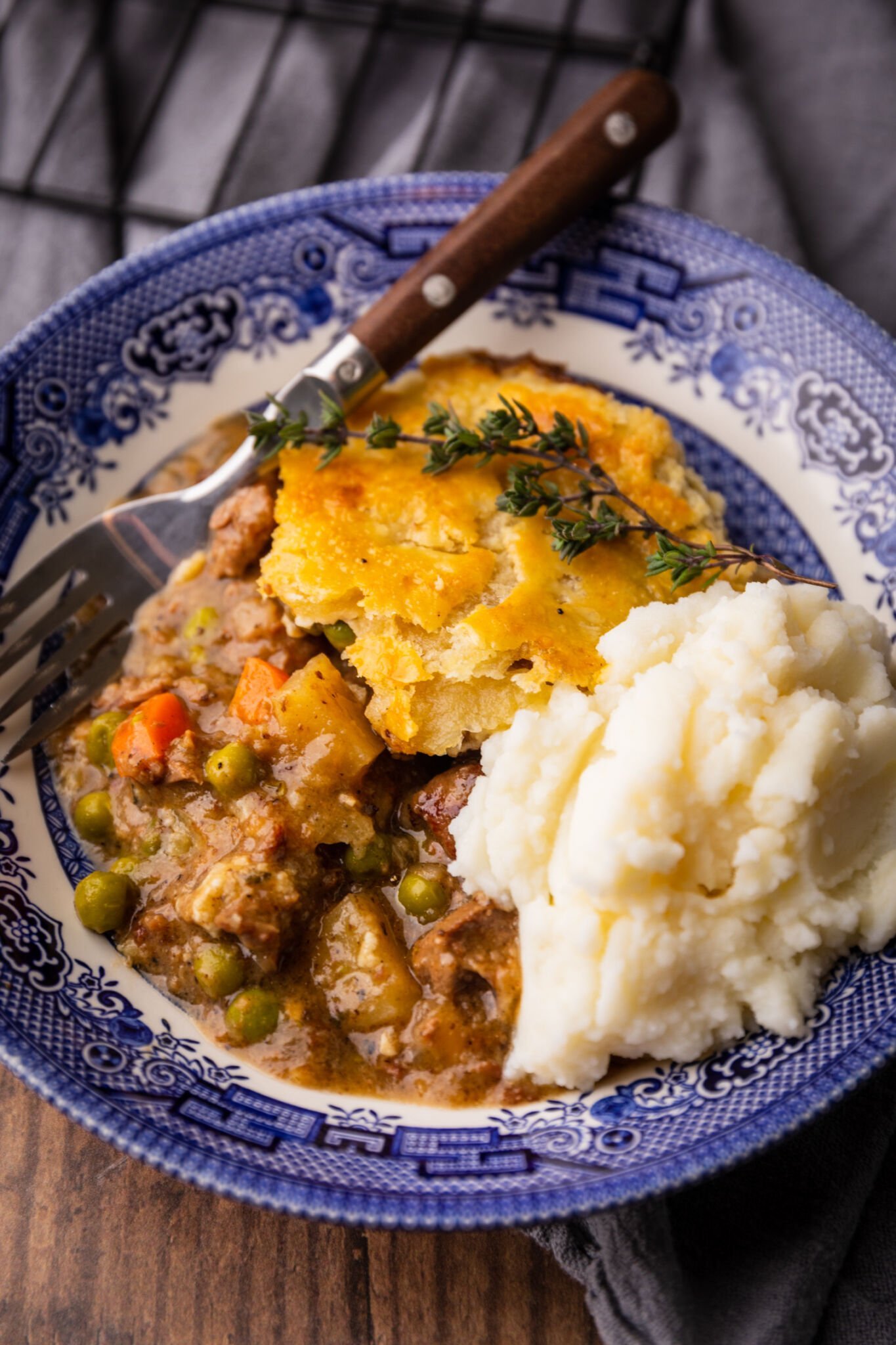 Beef Pot Pie (Easy Classic Recipe!) - Comfortable Food